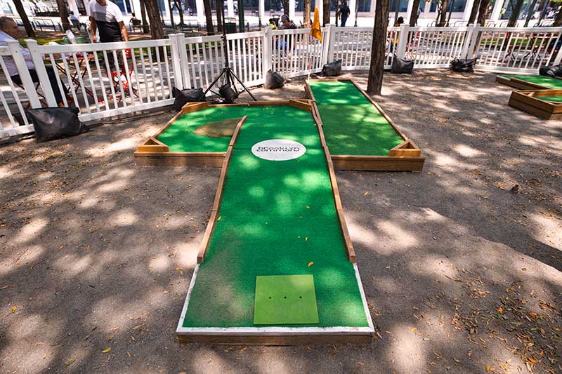 Custom 7-Hole Mini Golf Course at Brookfield Commons NYC with Wow Mini ...